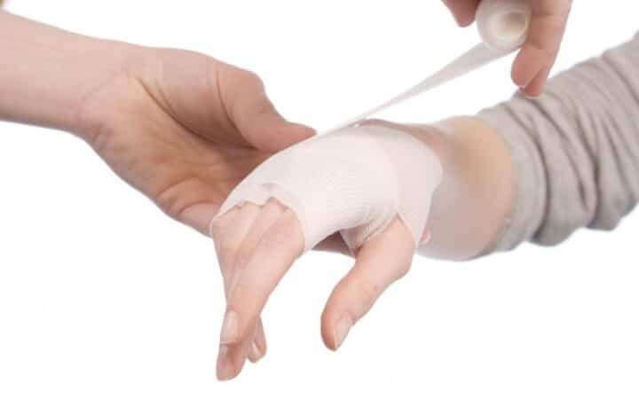 ¿Cómo Curar heridas superficiales como Cortes y Raspaduras?